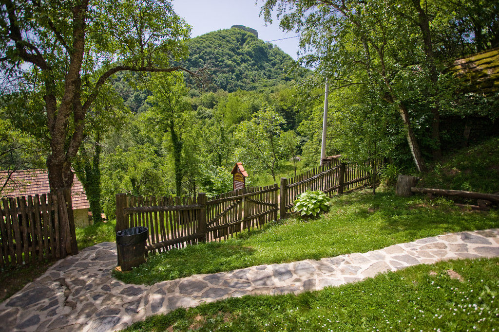 Stari Okić-grad - nekada štit od tatarskih i turskih napada, danas ...