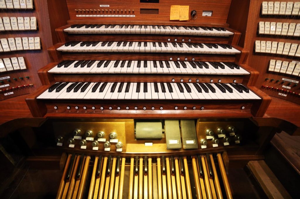 10. festival Orgulje Zagrebačke katedrale - E. Andler Borić: Vrhunski ...