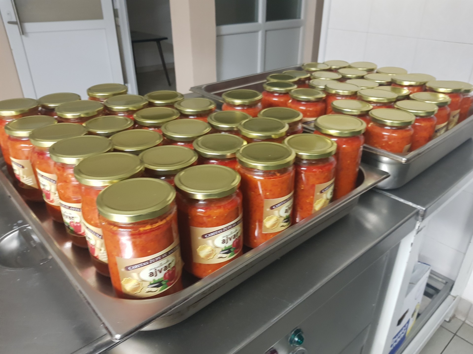 Kupnjom zimnice pomozite Pučkoj kuhinji na Svetom Duhu | HKM