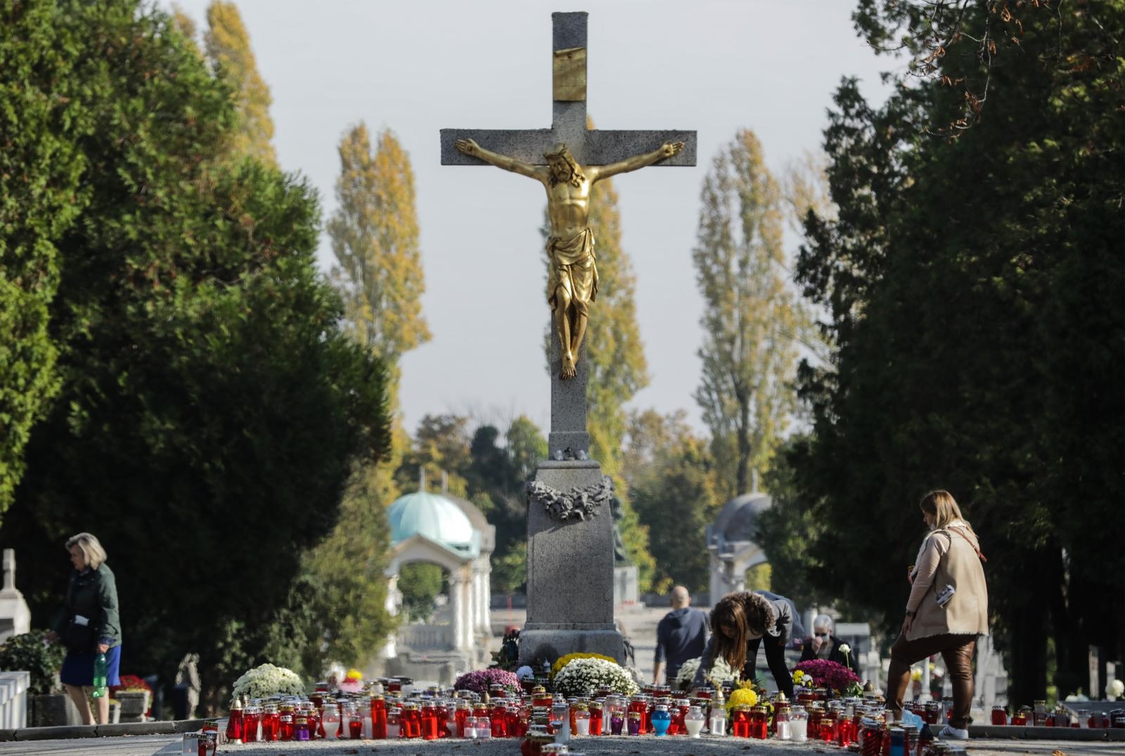 Donosimo raspored misa na Sve svete diljem Lijepe Naše | HKM