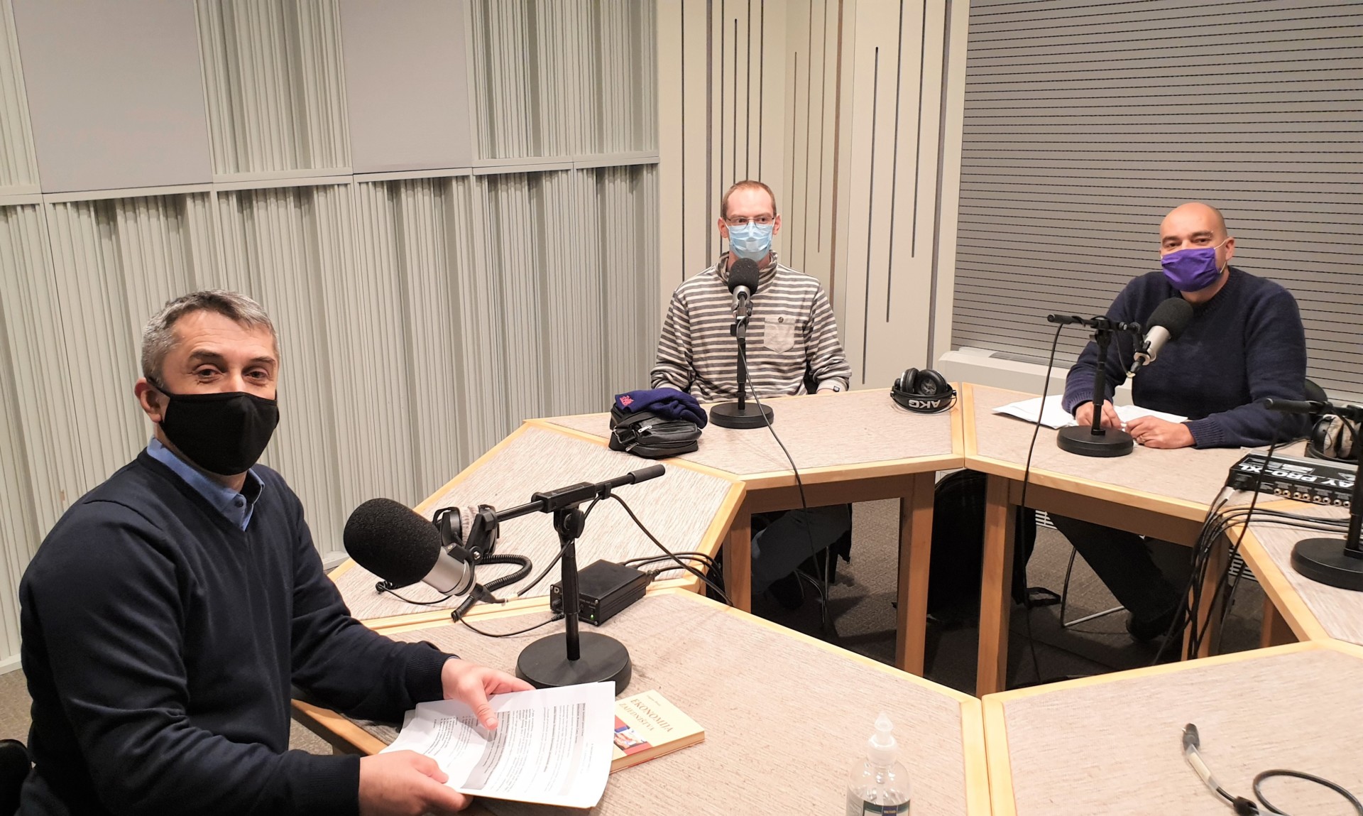 Papa Franjo poziva sve da sudjeluju u izgradnji nove ekonomije | HKM