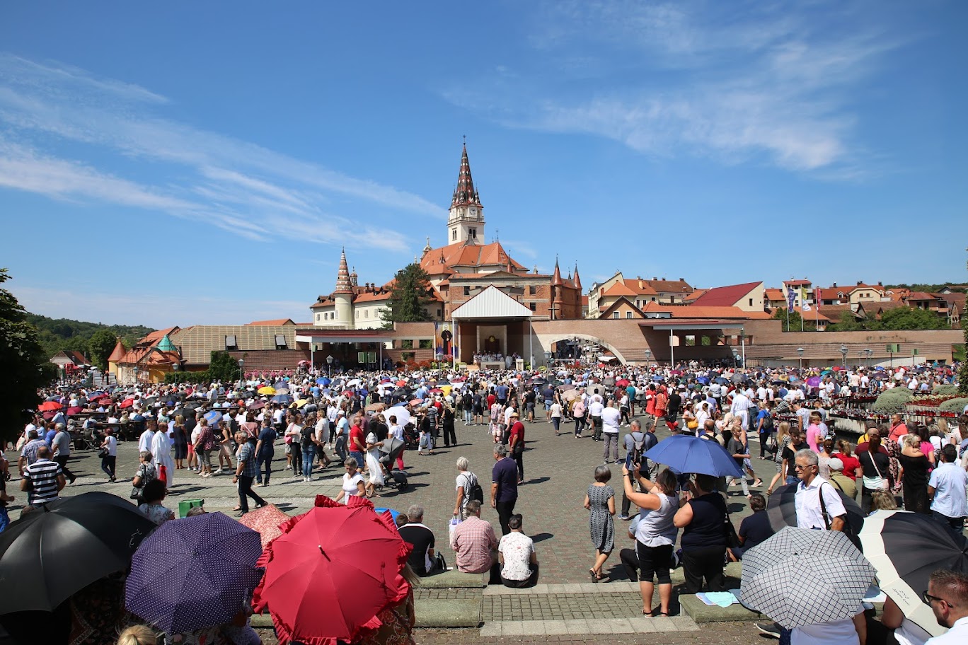 Pogledajte raspored misa na svetkovinu Velike Gospe! | HKM