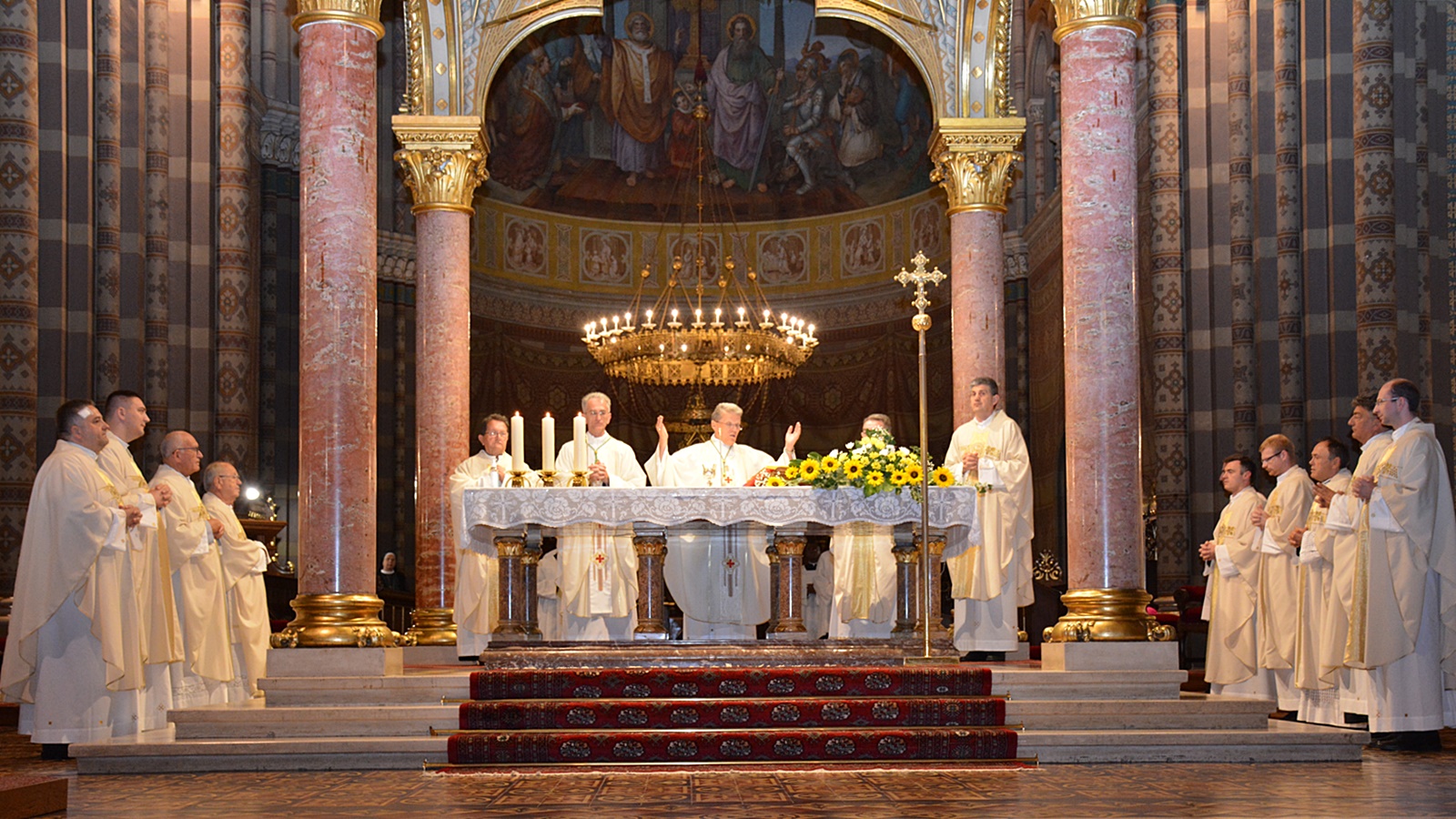 Nadbiskup Đuro Hranić proslavio 21. obljetnicu biskupskog ređenja | HKM