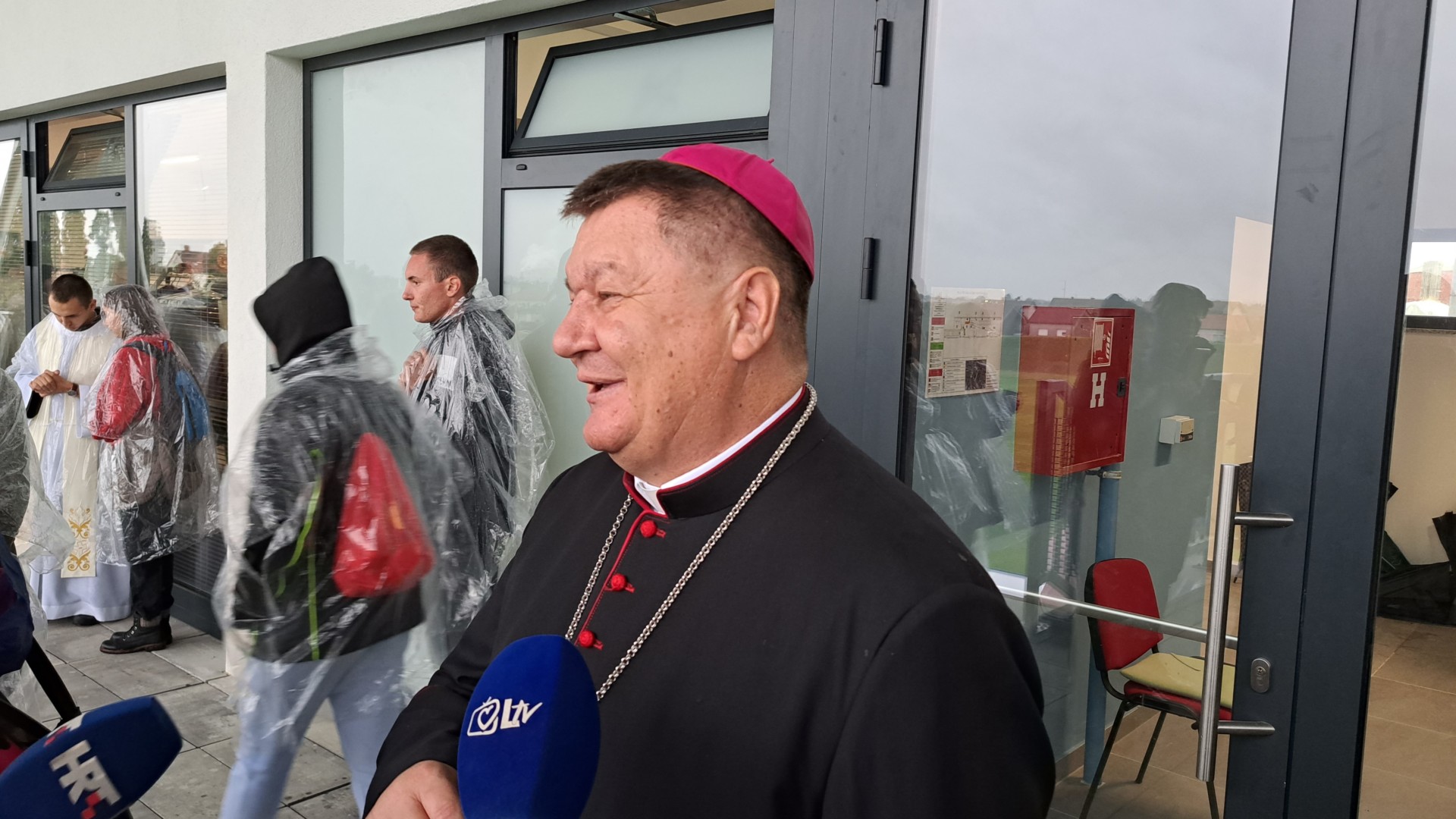 BISKUP HUZJAK: "Nadam se da će mladi doživjeti - i zapamtiti ...