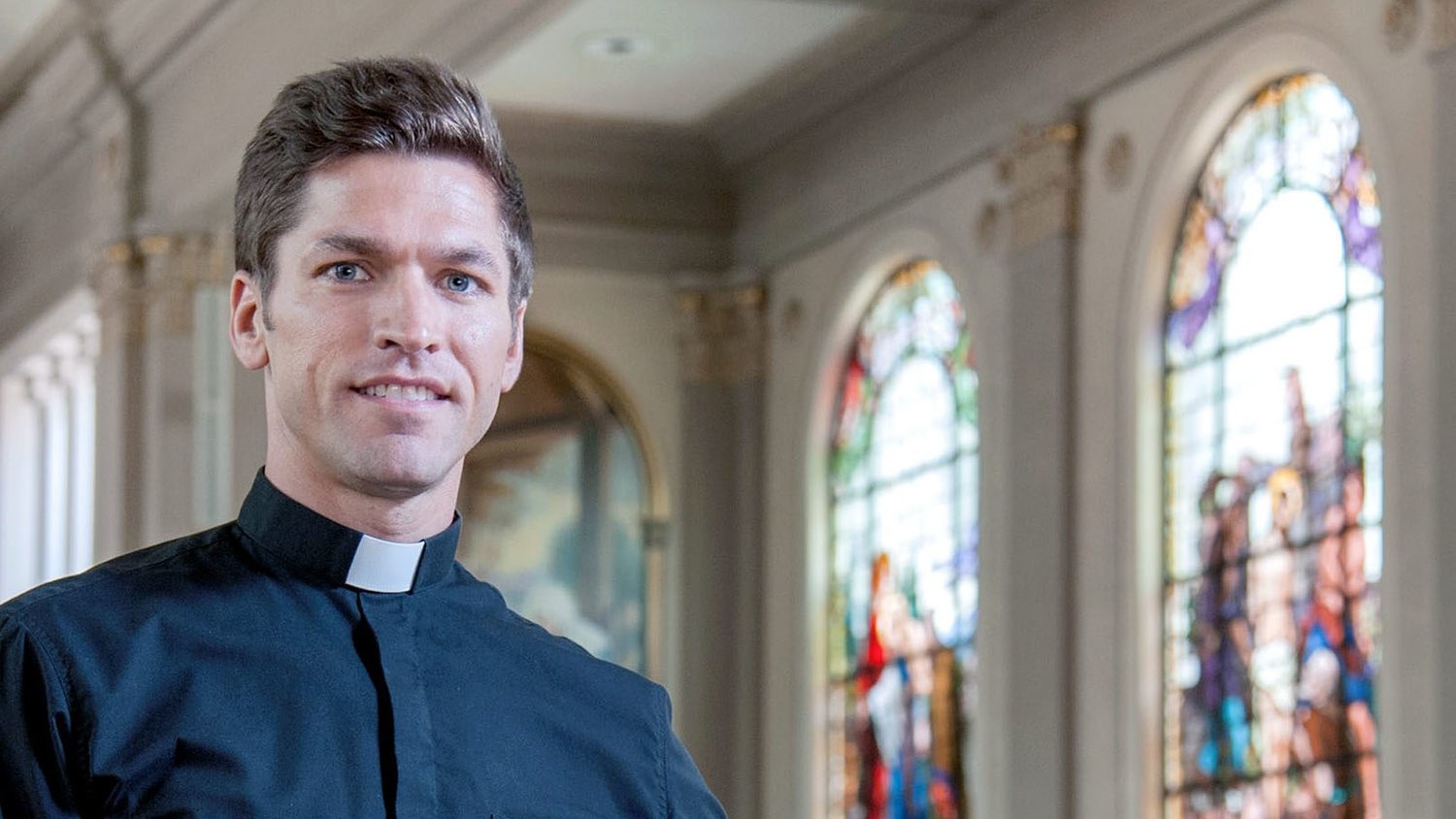 SVJEDOČANSTVO Od profesionalnog nogometaša do svećenika! | HKM