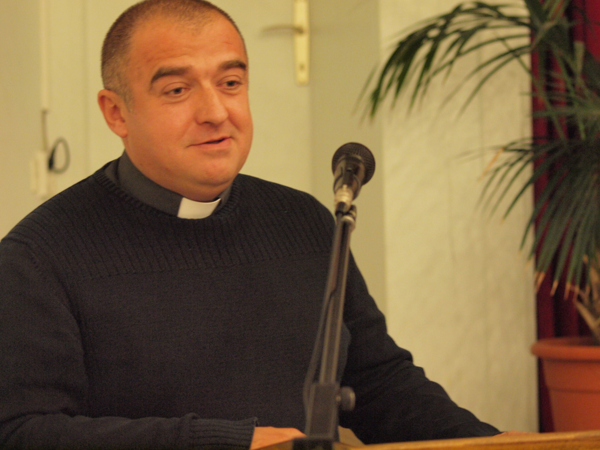 Don Zdenko Dundović: Vjera u Boga davala je Škabrnjanima snagu u ...