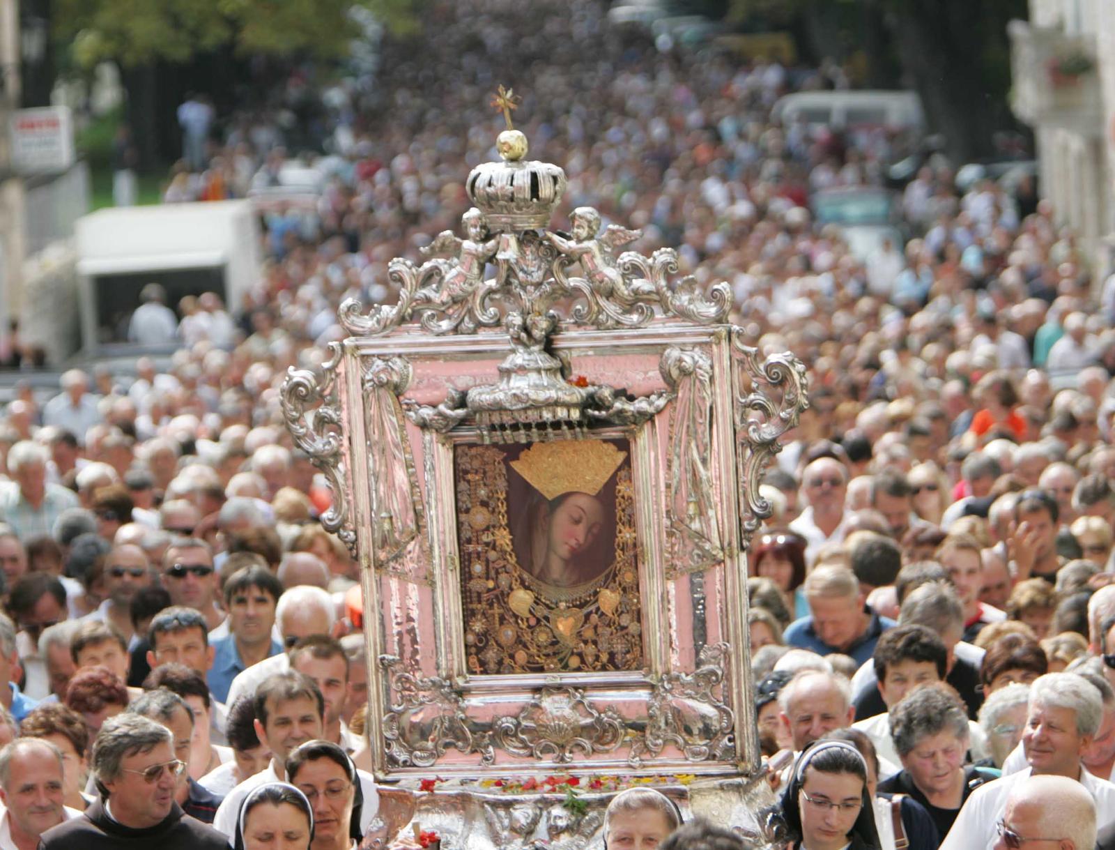 VELIKA GOSPA 2024. Pogledajte raspored misa diljem Lijepe Naše i šire | HKM