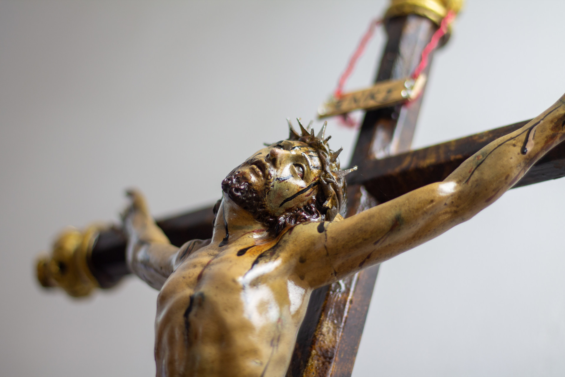 Isus nam na križu otkriva Boga | HKM