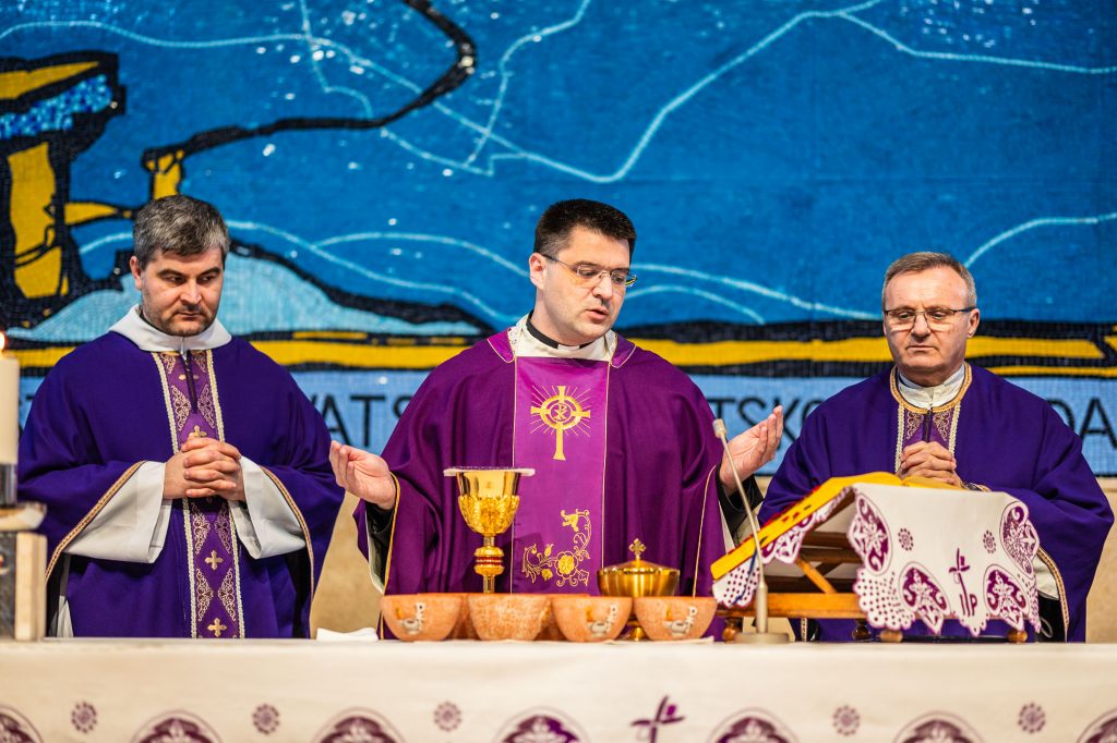 Deveta srijeda Velike devetnice u Nacionalnom svetištu sv. Josipa | HKM