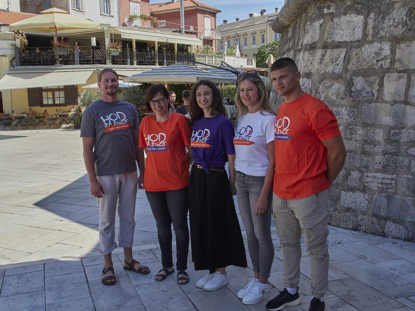 HOD ZA ŽIVOT U KNINU I ZADRU Naša ljudska i građanska dužnost je ...