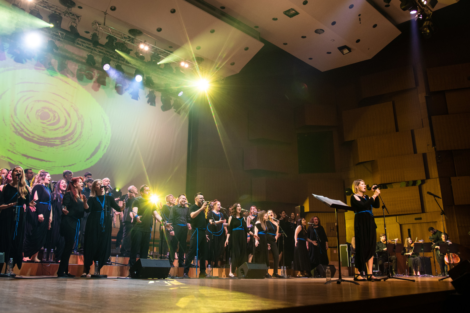 Zbor Izvor za 30. godišnjicu djelovanja priredio glazbeni spektakl u ...