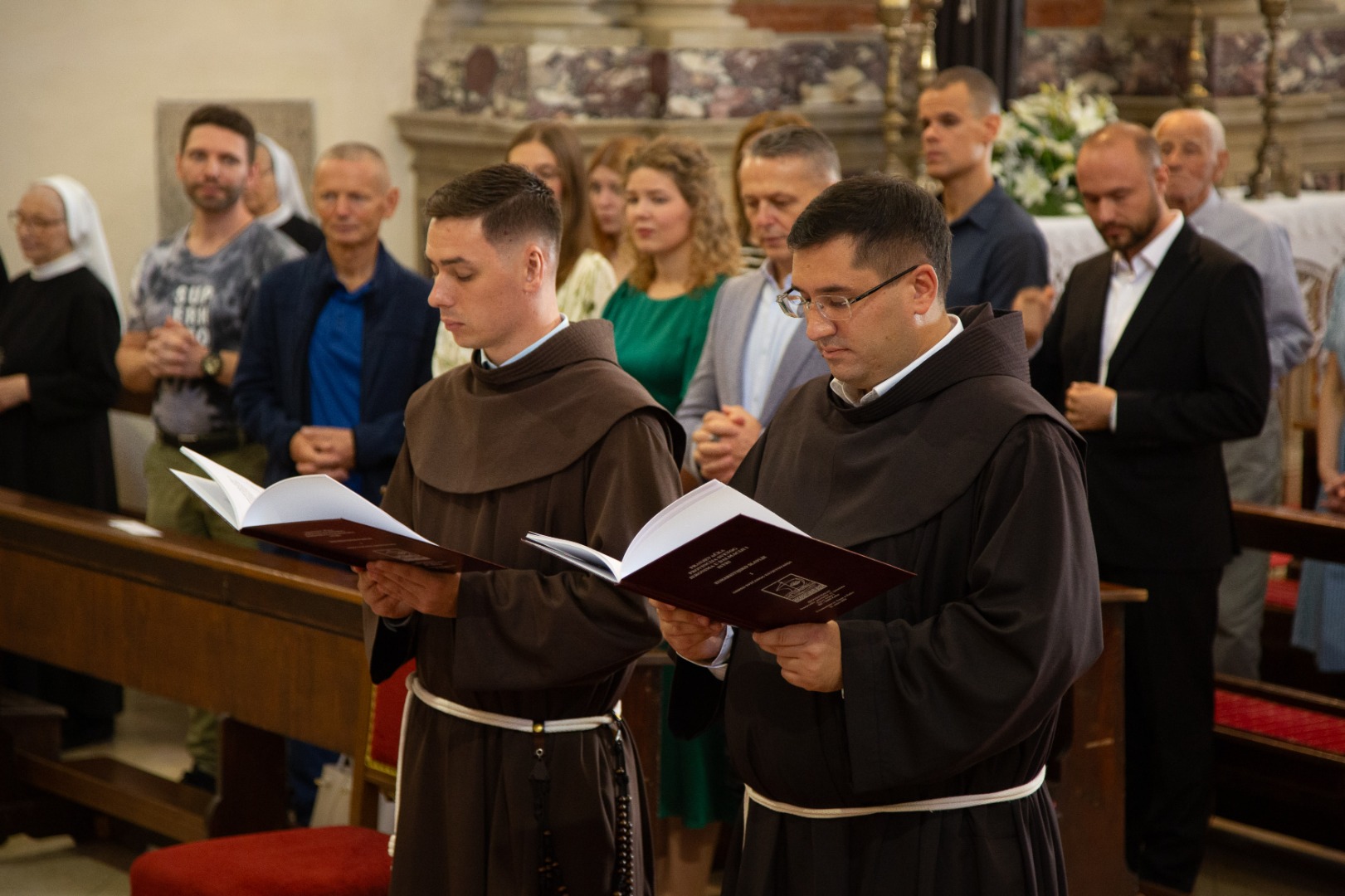 Fra Antonio Gospić i fra Benjamin Milković položili doživotne zavjete | HKM