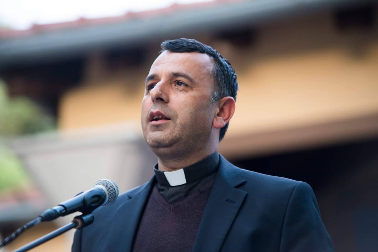 Albanski biskup o odrastanju u komunizmu: Djed me u tajnosti učio ...