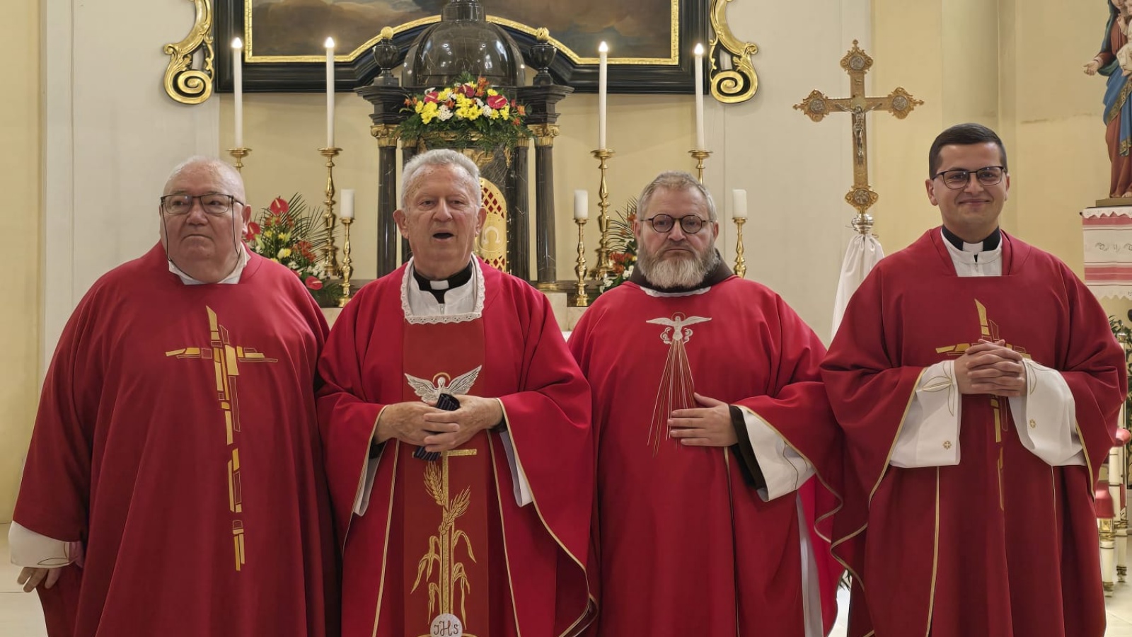 Vlč. Josip Majdandžić proslavio 50 godina svećeništva | HKM