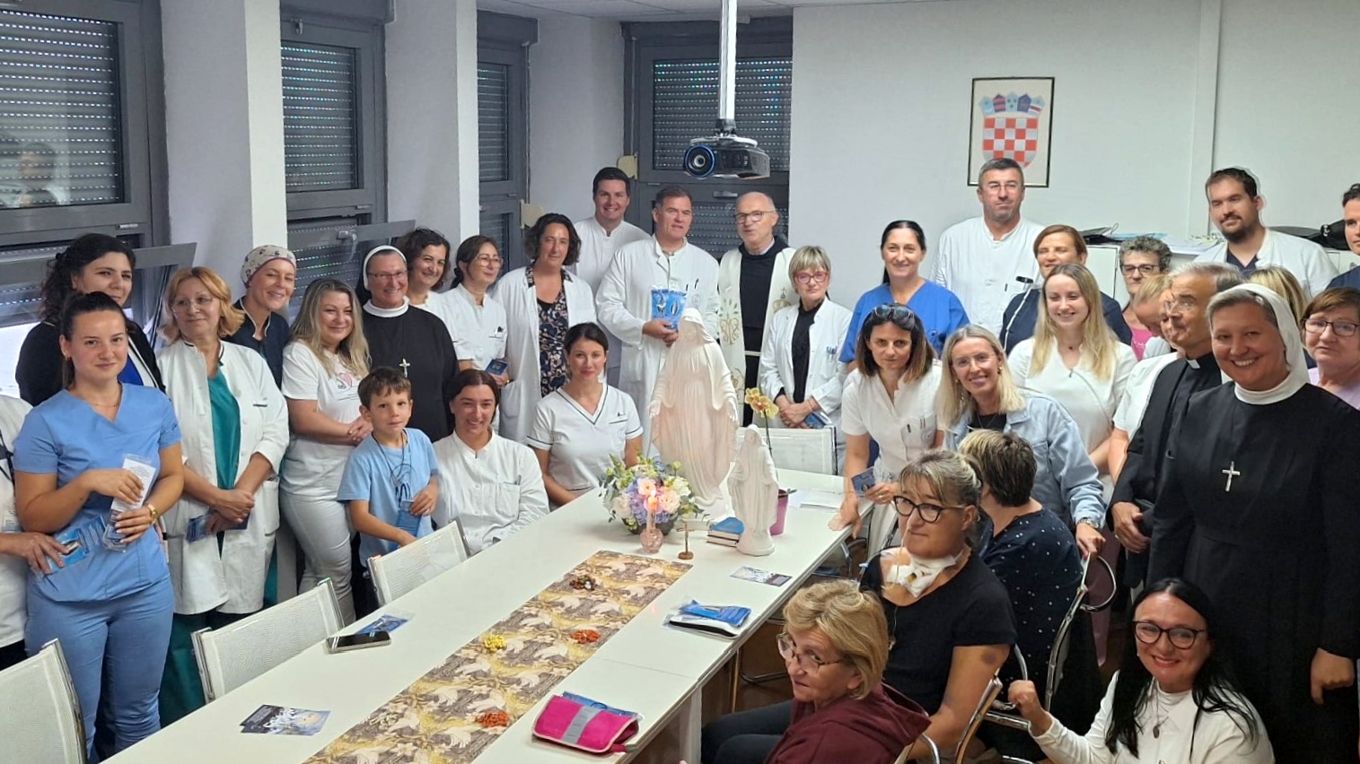 Pohod Bezgrešne u život čovjeka patnika na Klinici za tumore | HKM