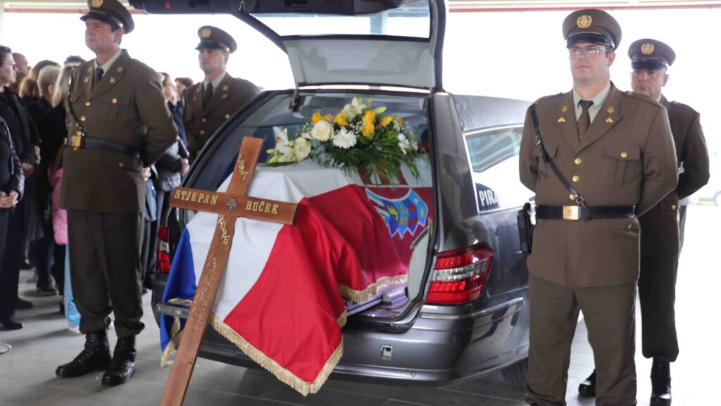 SPROVOD VLČ. BUČEKA Najveća mana bila mu je što je teško prihvaćao tuđu ...