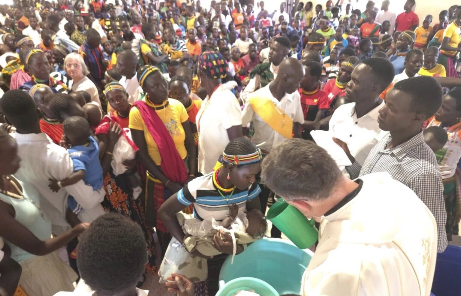RADOSNO U UGANDI U jednom danu kršteno 286 djece | HKM