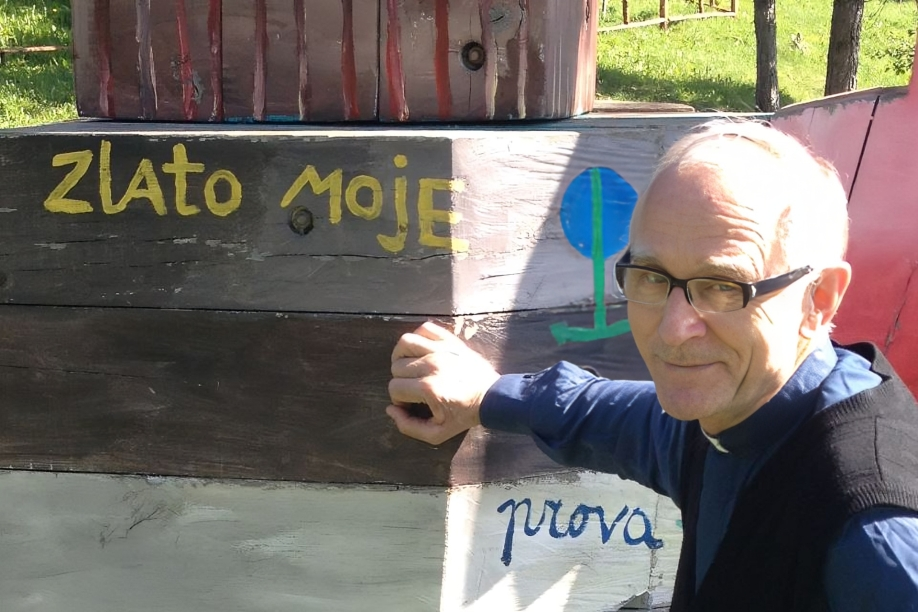 Omiljen ispovjednik don Josip Stepan – na licima vjernika izmjenjuju se ...