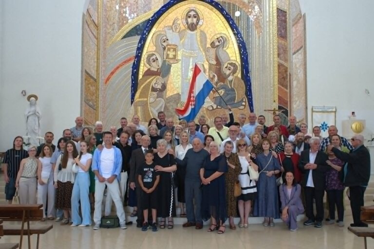 PRVI U ŽUPI Bračni par Matijević proslavio dijamantni pir u Petrinji | HKM